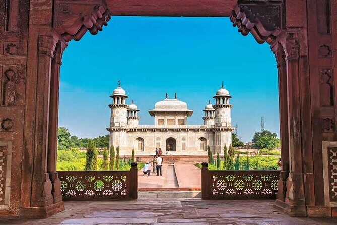 Private Agra Taj Mahal Tour Package From Delhi - Key Points