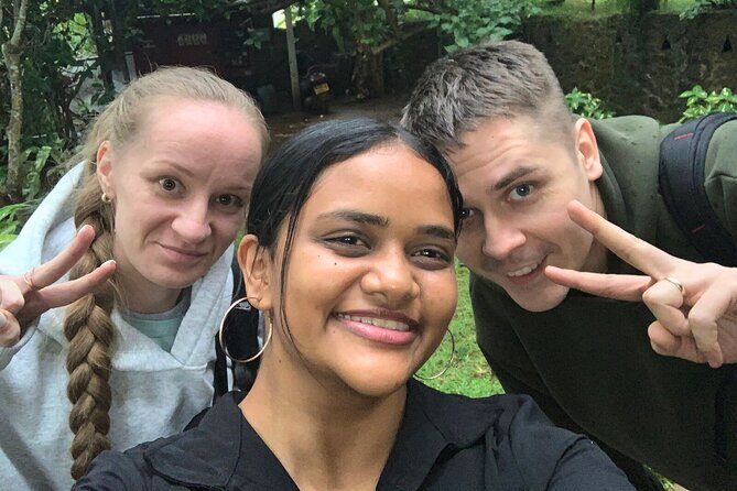 Private Airport Pick Up from Colombo and Galle drop off - Key Points