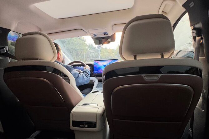 Private Airport Pickup Service from Chengdu Shuangliu - Why Choose a Private Airport Pickup?