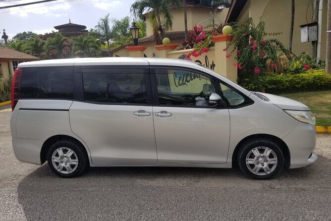 Private Airport Transfer to Breathless Montego Bay Resort - Why Choose a Private Airport Transfer?