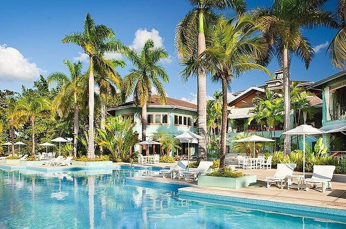 Private Airport Transfer to Couples Negril Resort - The Value of a Private Transfer