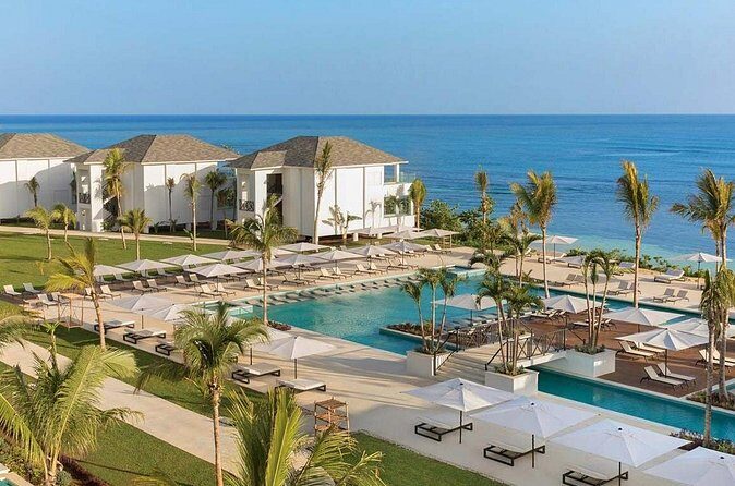 Private Airport Transfer to Excellence Oyster Bay Resort - Meeting Points and Logistics