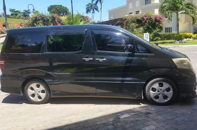 Private Airport Transfer to Sandals Dunn's River Resort - Who Should Consider This Transfer?
