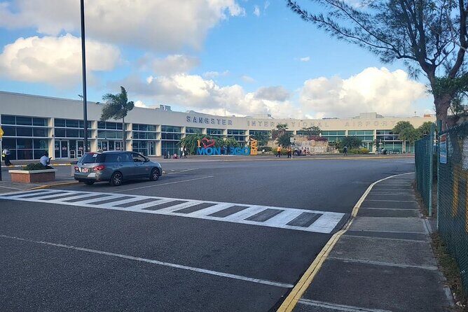 Private Airport Transfers To and From Negril Hotels - FAQs