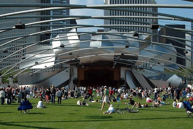 Private & All-Inclusive Chicago Downtown Highlights Walking Tour - The Sum Up
