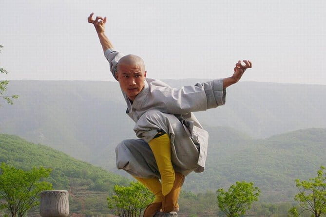 Private All-Inclusive Day Tour: Shaolin Temple, Longmen Grottoes - Journey to the Longmen Grottoes: A Visual Feast