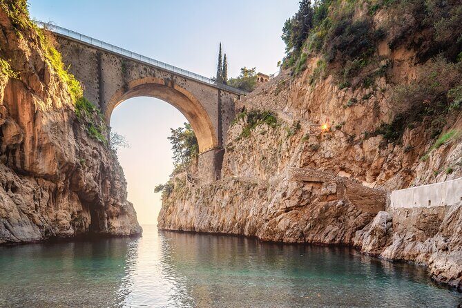 Private Amalfi Coast Private Full Day with a Gozzo Apreamare 35ft - Who Should Consider This Tour?