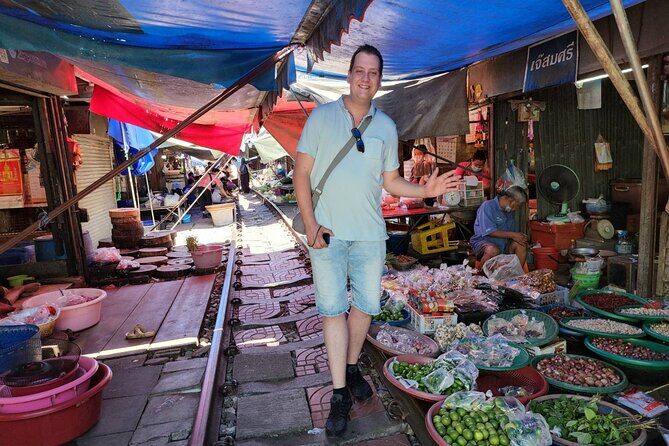 Private Amphawa Floating Market and Maeklong Railway Market Fireflies Day Tour - Final Thought
