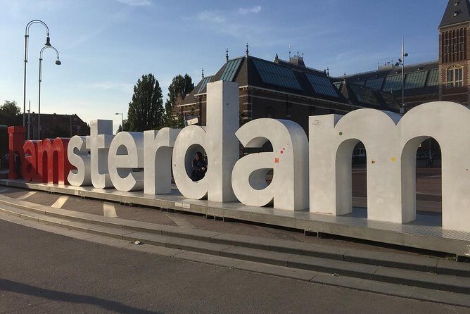 Private Amsterdam Departure Transfer to AMS Schiphol Airport - An In-Depth Look at the Experience