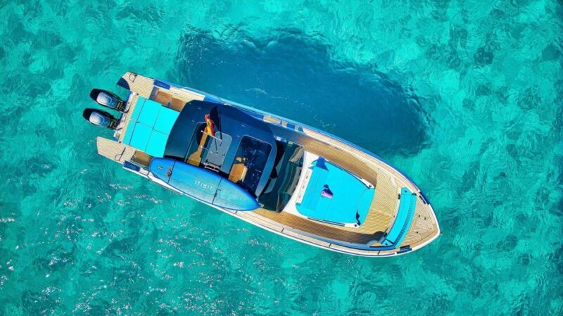 Private and Luxury boat day tour around Ibiza and Formentera - Key Points