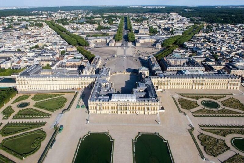 Private and Royal Getaway to Versailles with Return Included - How the Tour Works: An Inside Look
