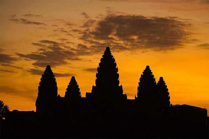 Private Angkor Sunrise Bayon Ta Prohm Bonteay Srie Vip Tour - The Bayon Temple: The ‘Face’ of Angkor