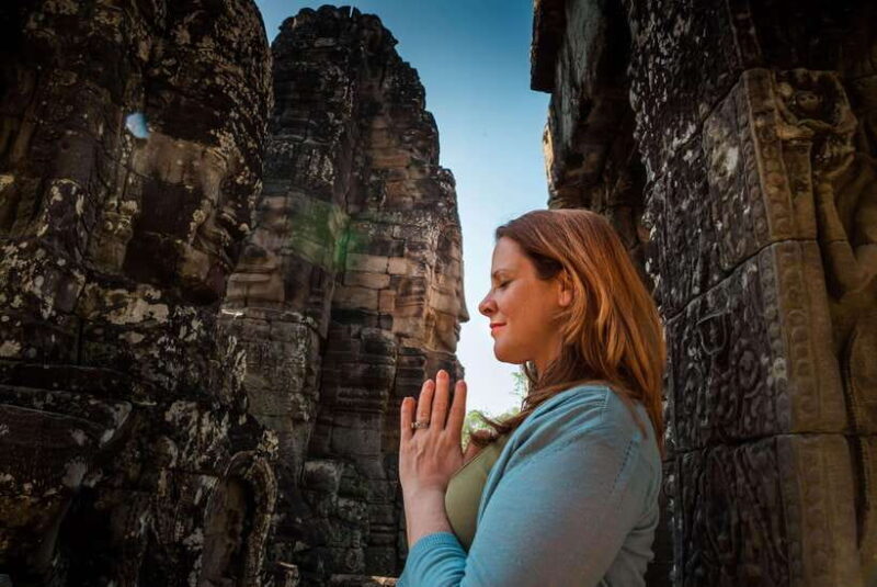 Private Angkor Sunrise, Guide Breakfast and Tuktuk included - Key Points