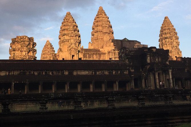 Private Angkor Wat Sunrise Bayon Ta Prohm - Rest and Refresh