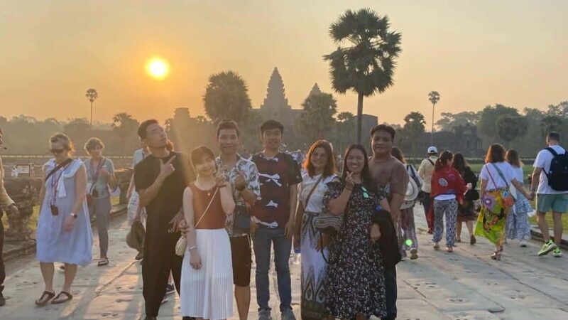 Private Angkor Wat Sunrise Tour with Breakfast - The Crown Jewel: Bayon Temple