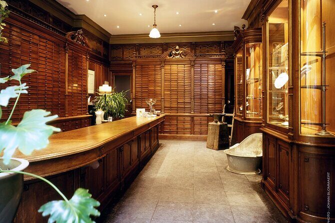 Private Antwerp's Diamonds and Jewellery Old City Center Historic Tour - Value and Practical Considerations