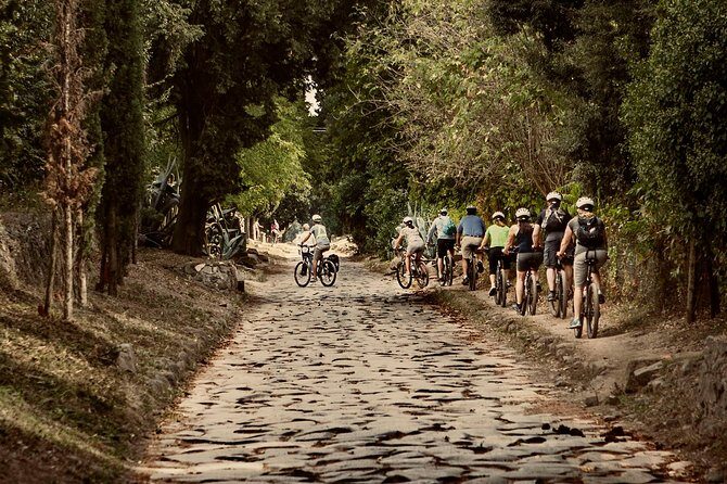 PRIVATE Appian Way and Lake Albano Ebike Tour with Italian Lunch - Castel Gandolfo and Lake Albano: A Perfect Pairing