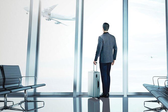 Private Arrival Transfer - Chiang Mai Airport to Chiang Mai City Hotel(SHA Plus) - Meeting the Driver and the Logistics