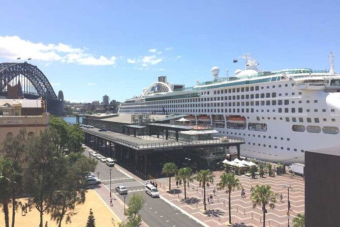 Private Arrival Transfer: Sydney Airport to Hotel or Cruise Port - The Sum Up