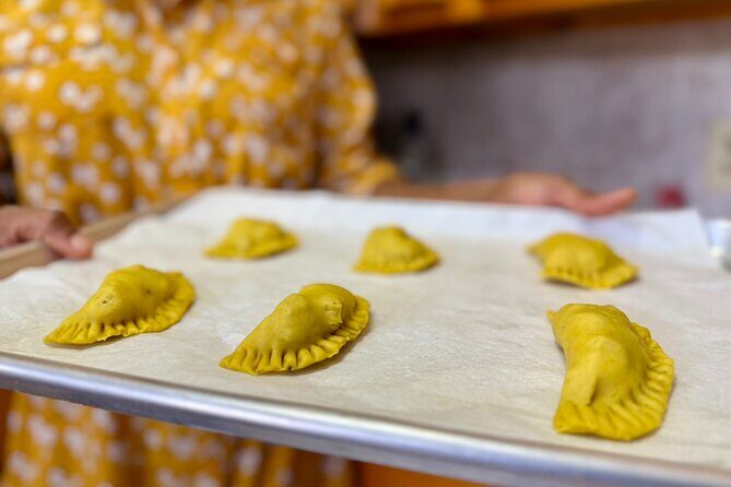 Private Bahamian Baking Class and Transfers with Chef Gabbi - Key Points