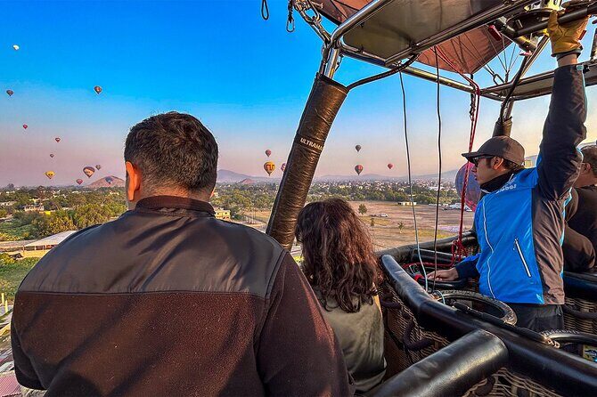 Private Balloon Flight Over Teotihuacan with Optional Transfer - An In-Depth Look at the Experience
