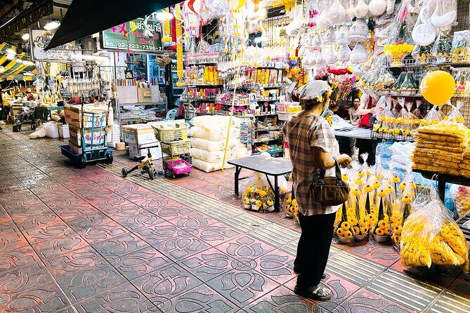 Private Bangkok Romantic Evening Tour by TukTuk - Frequently Asked Questions