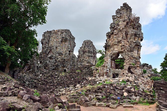 Private Banteay Chhmar, Banteay Toap & Ang Trapaeng Thma Guided Tour - Who Should Consider This Tour?