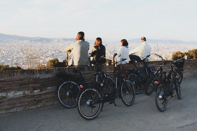 Private Barcelona Bike Tour, Gaudi's Art and Medieval Districts with Local Guide - Who Should Sign Up?