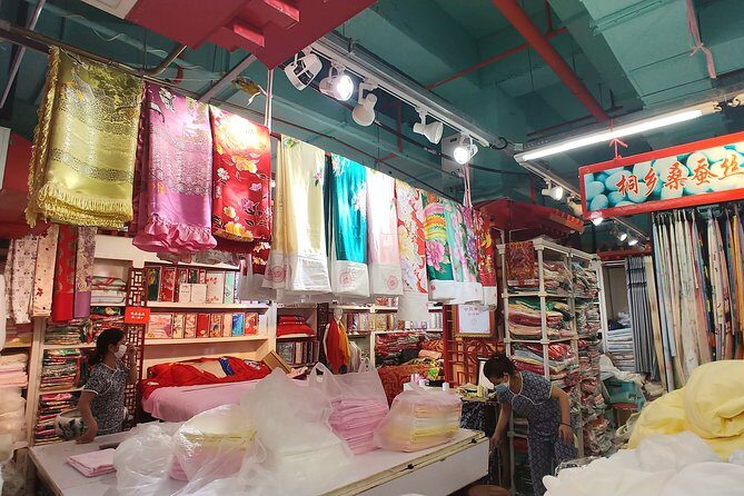 Private Bargain Hunting Tour to Bairong Flea Market - Why This Tour Offers Great Value