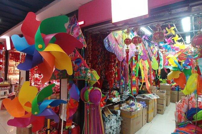 Private Bargain Hunting Tour to Bairong Flea Market - Who Will Love This Experience