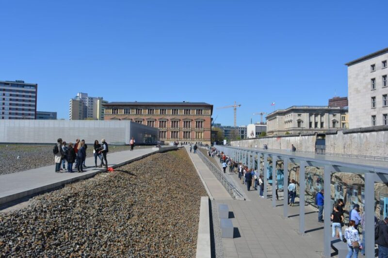 Private Behind the Berlin Wall and Cold War Berlin Tour - Pricing and Value Analysis