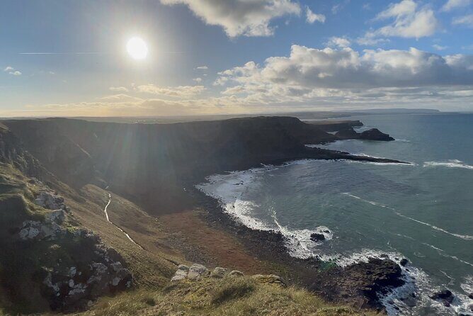 Private Belfast Mural & Giant's Causeway Tour from Belfast (2 in 1) - Who Should Consider This Tour?