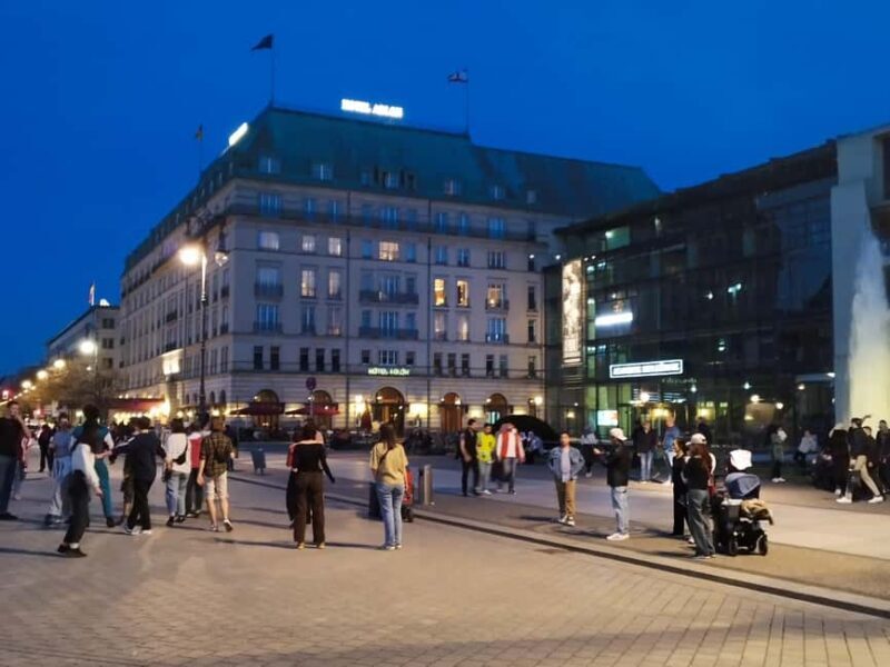 Private Berlin by Evening/Night Minivan, Driver aand Guide - Who Should Consider This Tour?