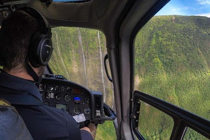 Private Big Island Experience: 3 of 4 Window Seats - Key Points