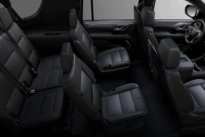 Private Black Car and Limousine Service with Chauffeur for 2 hours - A Luxurious Ride with a Personal Touch