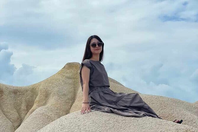 Private Blue Lake and Sand Dunes - Key Points