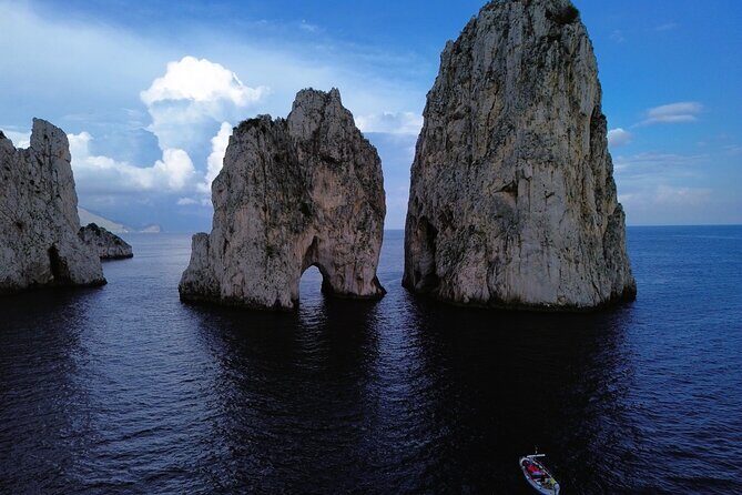 Private Boat Experience: Experience the Sea of Capri at its best 4 hours - A Detailed Look at the Capri Private Boat Tour