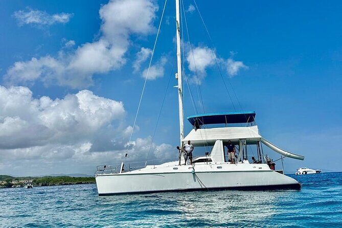 Private Boat for groups up to 15 people with jacuzzi and Lunch - An In-Depth Look at the Tour Itinerary