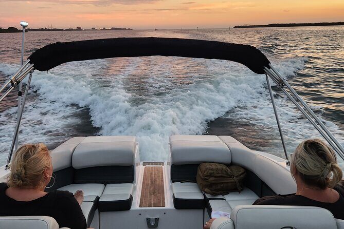 Private Boat: Island Cruise and Dolphins - An Authentic Discovery of Tampa Bay