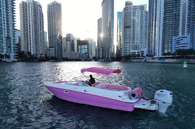 Private Boat Rental in Miami for 10 People - Who Is This Best For?