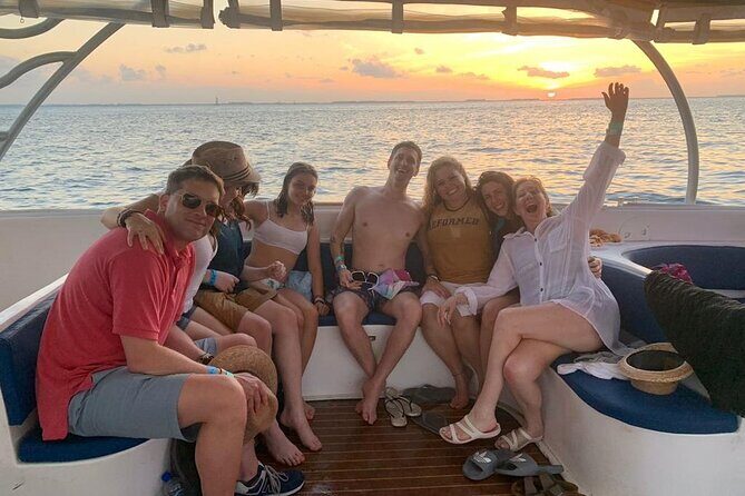 Private Boat to Isla Mujeres with Open Bar from Playa del Carmen - Key Points