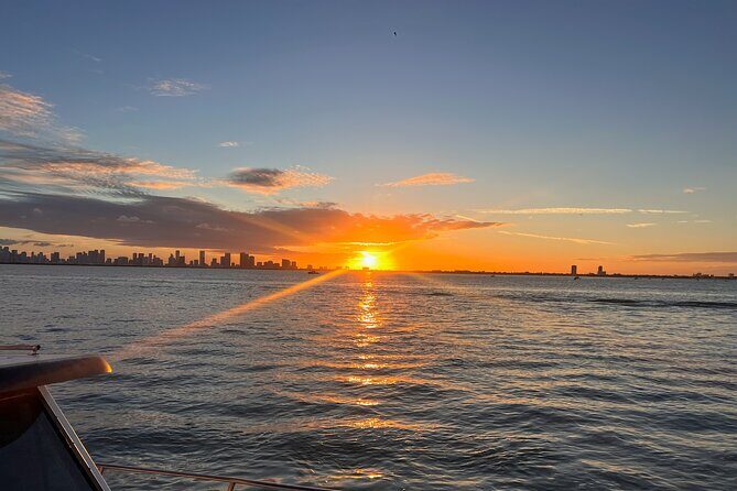 Private Boat Tour Adventure in Miami Celeb Homes, Snorkeling, Fun - Guides & Customer Service
