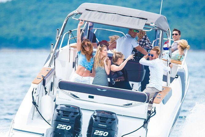 Private boat tour for small groups to Blue Lagoon and Solta Island - Practical Details & What to Expect