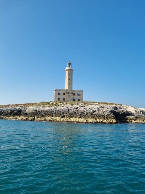 Private boat tour of the coast with swimming stop. - FAQs