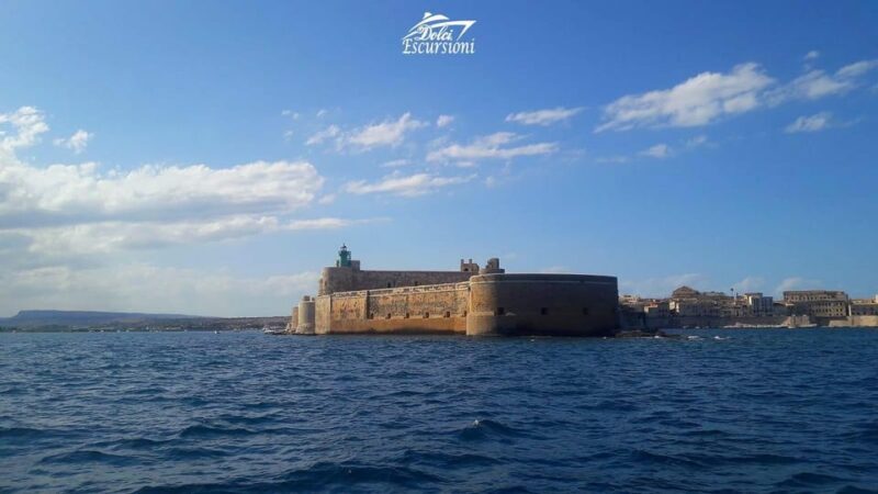 Private boat tour of the island of Ortigia with aperitif - The itinerary: covering the highlights