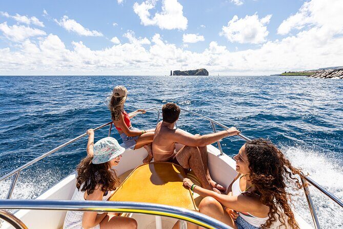 Private boat tour of the islets in Vila Franca do Campo - Key Points