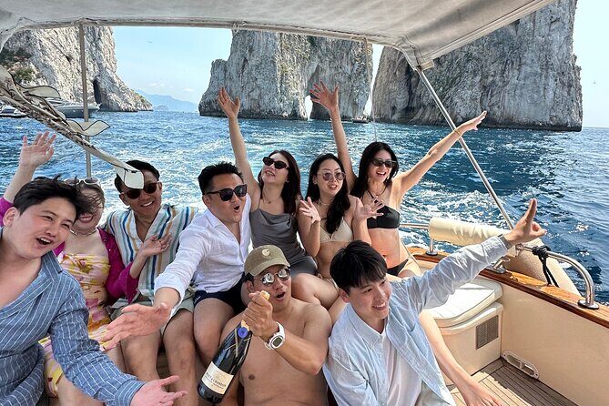 Private boat tour to Capri and Blue Grotto on Gozzo 32 ft - Who Should Consider This Tour?