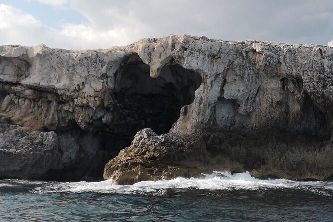 Private boat tour with prosecco and fresh fruit - Cancellation Policy and Practical Tips