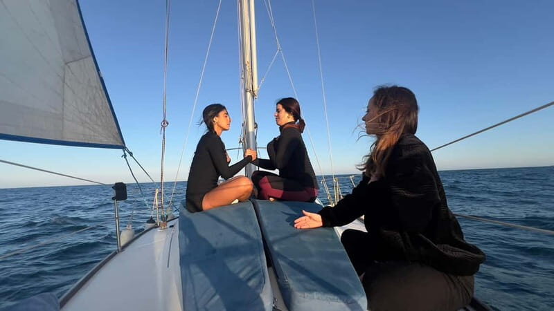 Private boat with Drinks and Snaks - FAQs