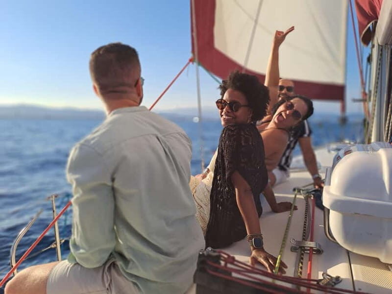 Private boat with open bar and snacks - The Value of This Experience
